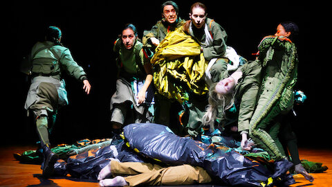 Mutter Courage und ihre Kinder, Maxim Gorki Theater 10117 Berlin